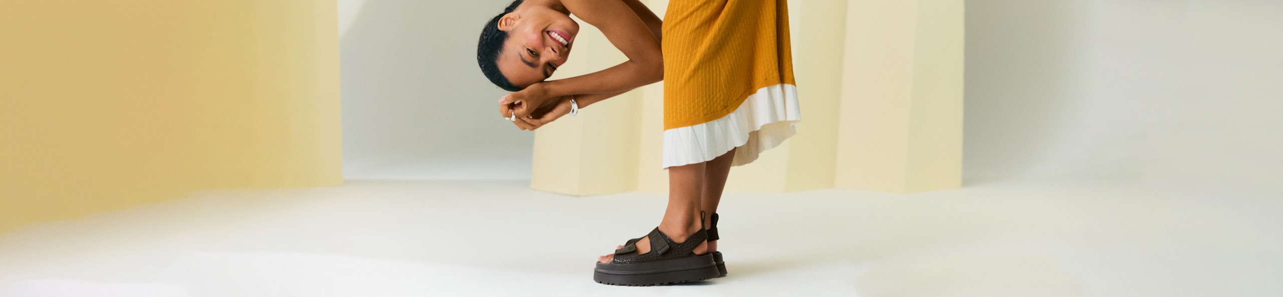 Beige Suède sneakers voor dames • Korting tot 30% • de Bijenkorf